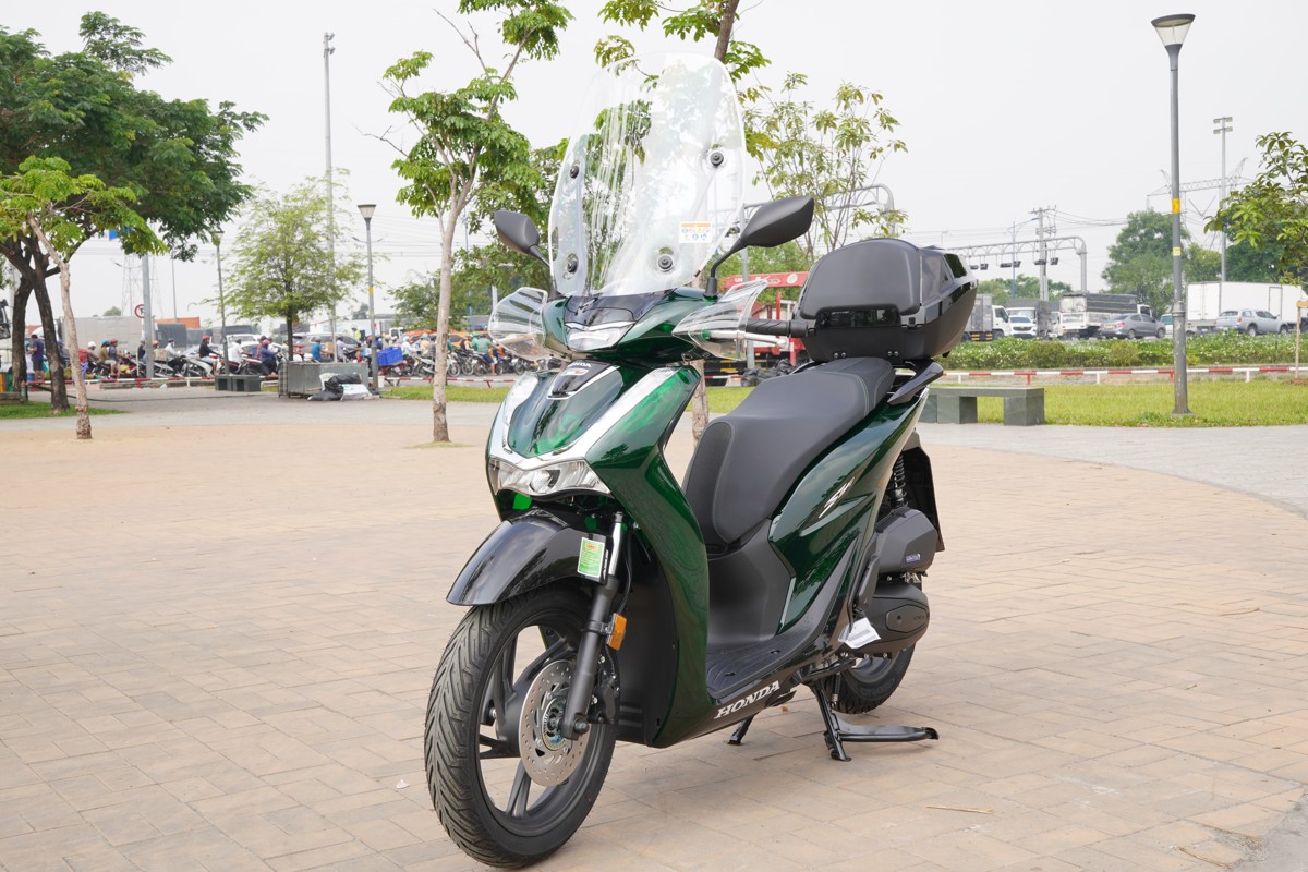 Cận cảnh Sh Vetro nhập Ý nguyên thùng gắn full phụ kiện chính hãng Ý ...